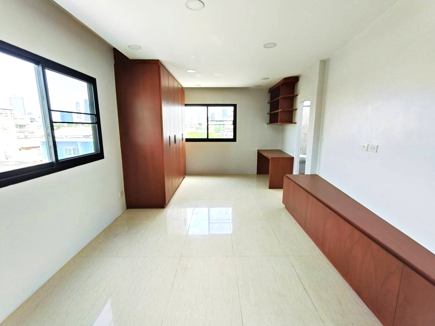 Commercial building for sale, 4 floors, 15.4 sq m., Soi Char