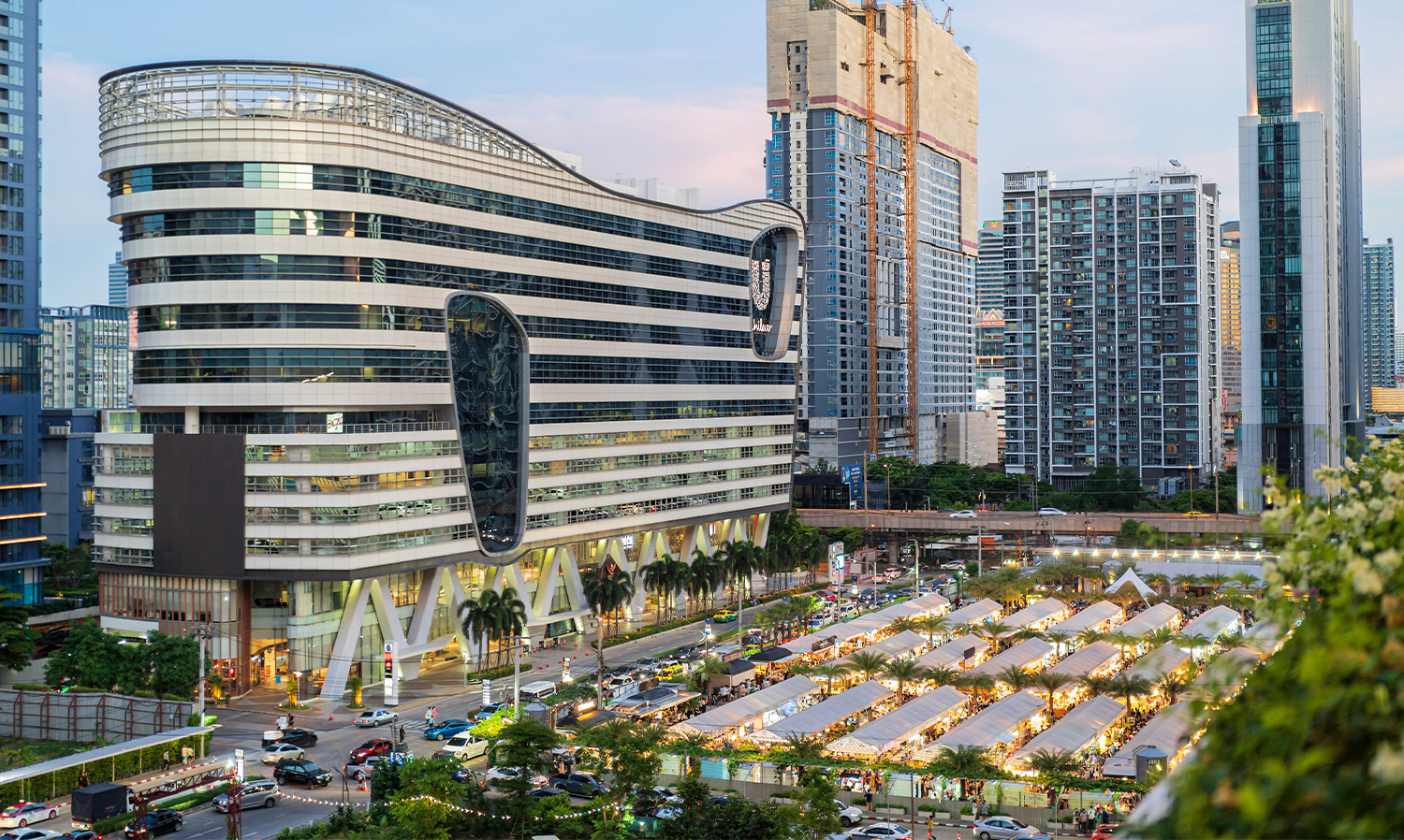 "Huai Khwang: The Top New Favorite CBD area by the Chinese."